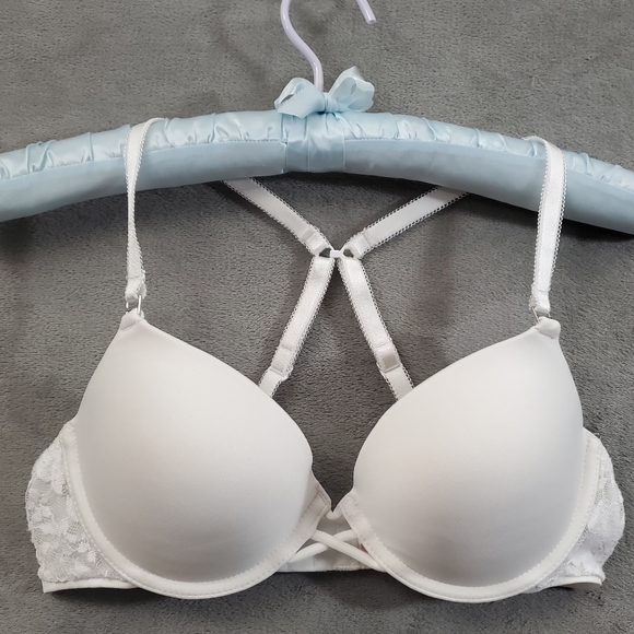 Candie's | Intimates & Sleepwear | Candies Underwire Pushup Bra White ...